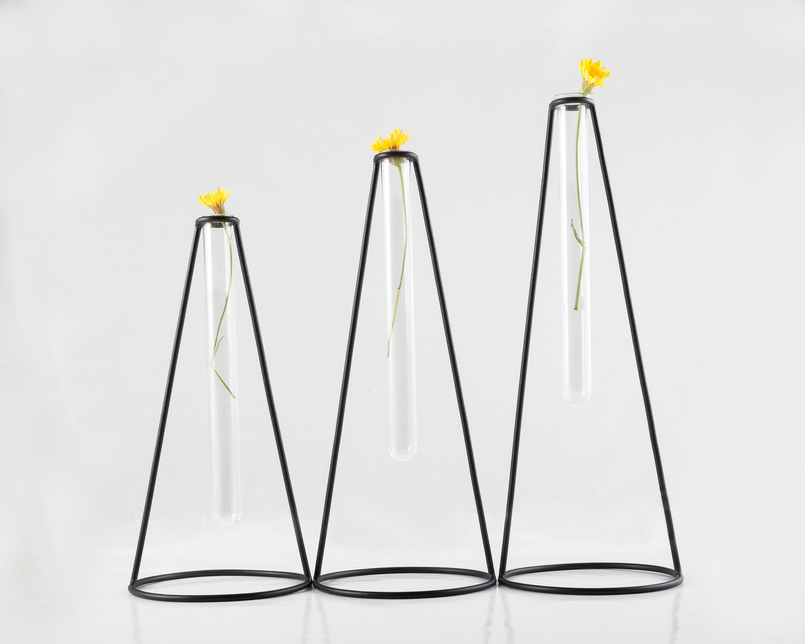 Minimalist Metal Wire Vases | Etsy