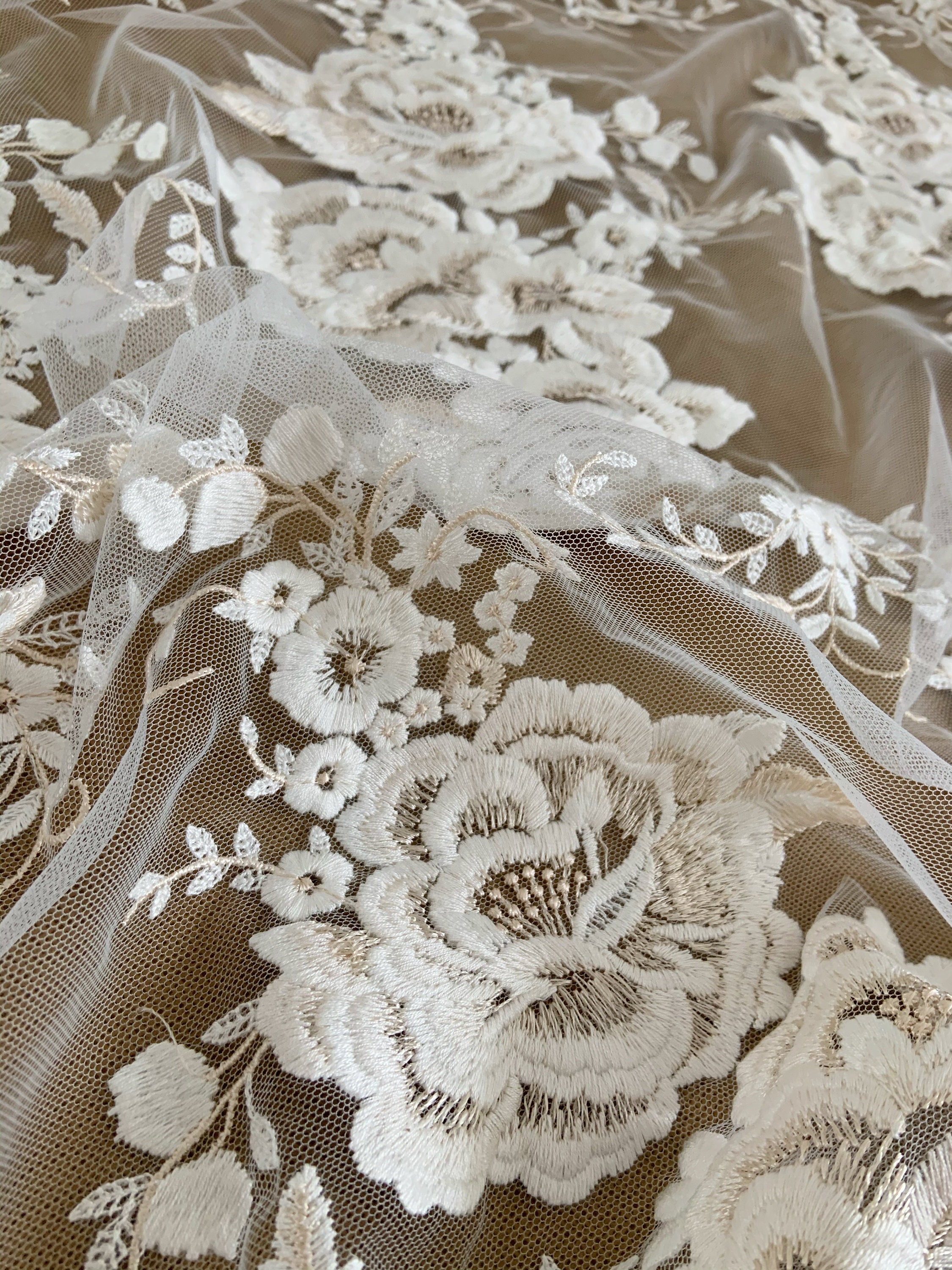Delicate Embroidered tulle lace fabric with tiny daisy flowers | Etsy