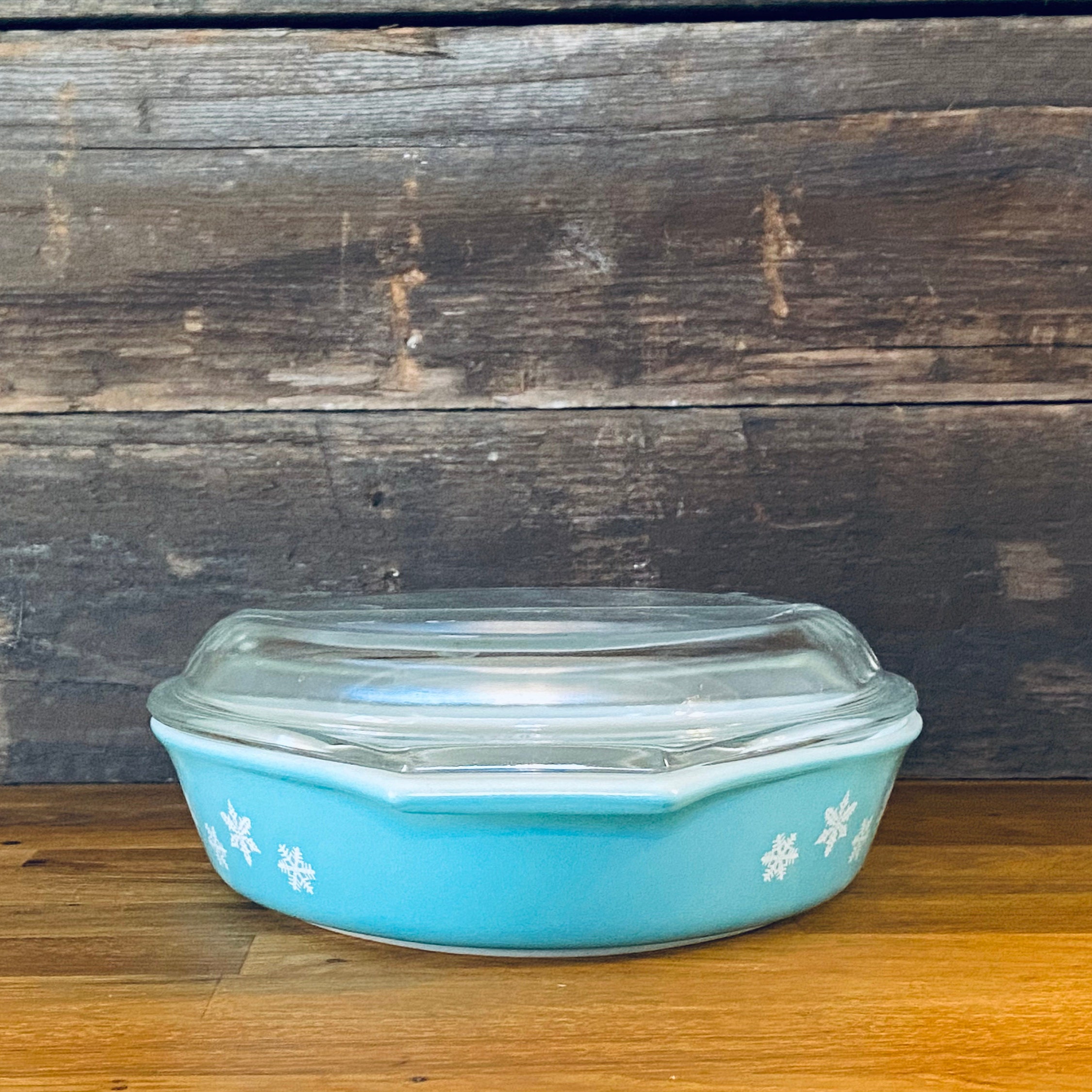 Vintage Pyrex Oval Divided Dish in Turquoise Blue Snowflake Pattern - Etsy