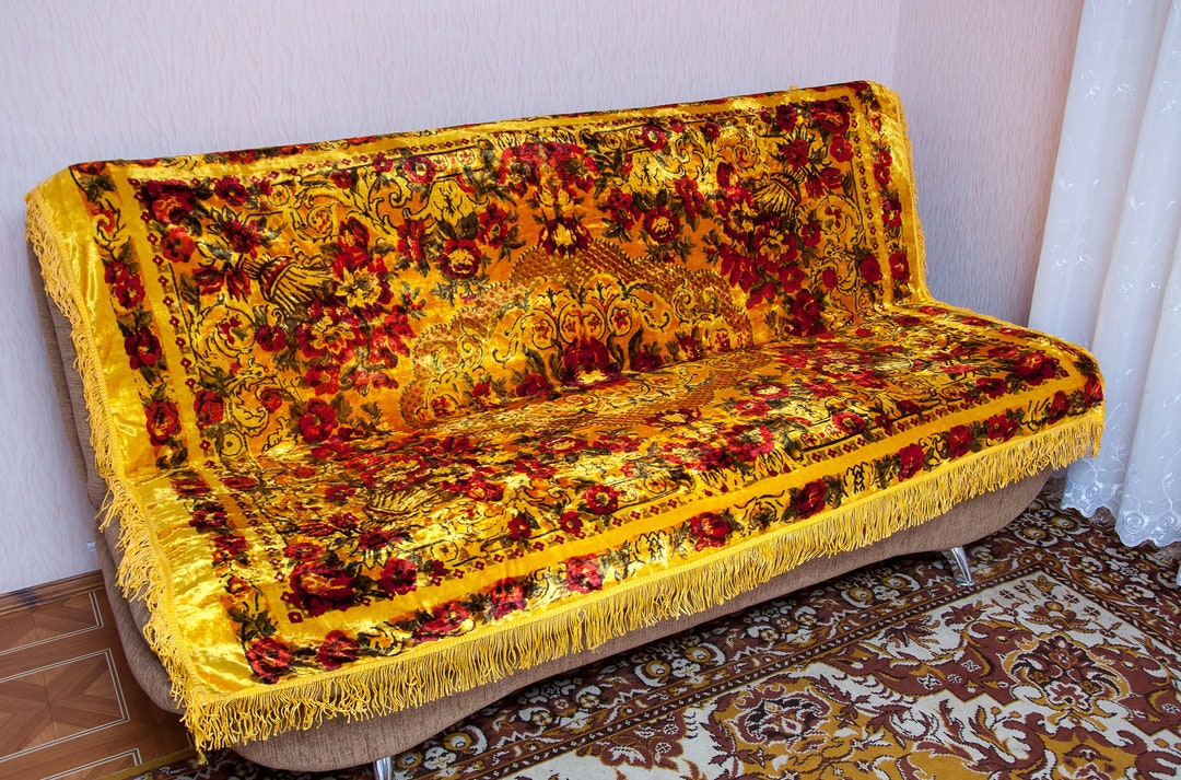 Vintage Plush Bedspread. Tablecloth Velvet Ukrainian Soviet Tapestry ...