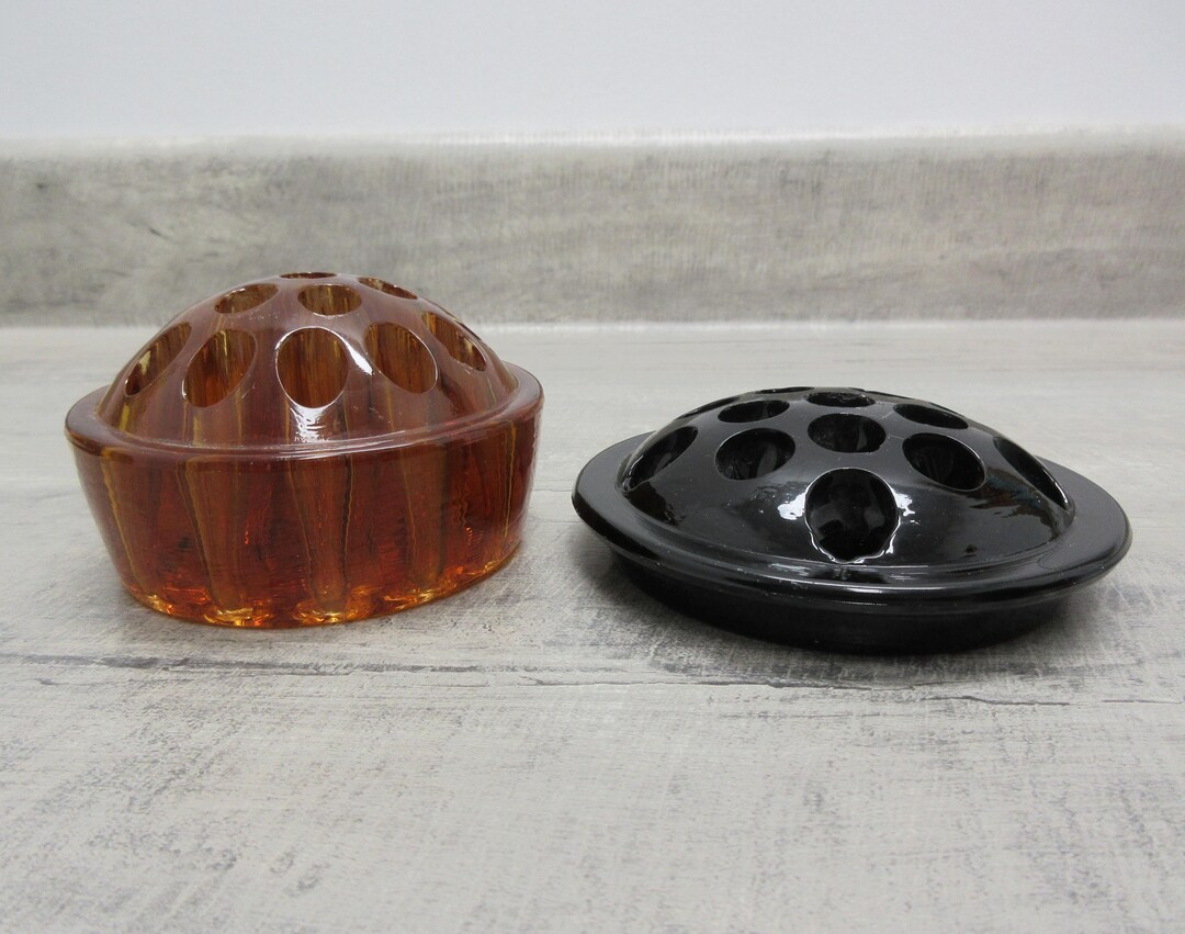 Lot of 2 Vintage Glass Flower Pin Frogs Amber 3.5 Inch & Black 4.125 ...
