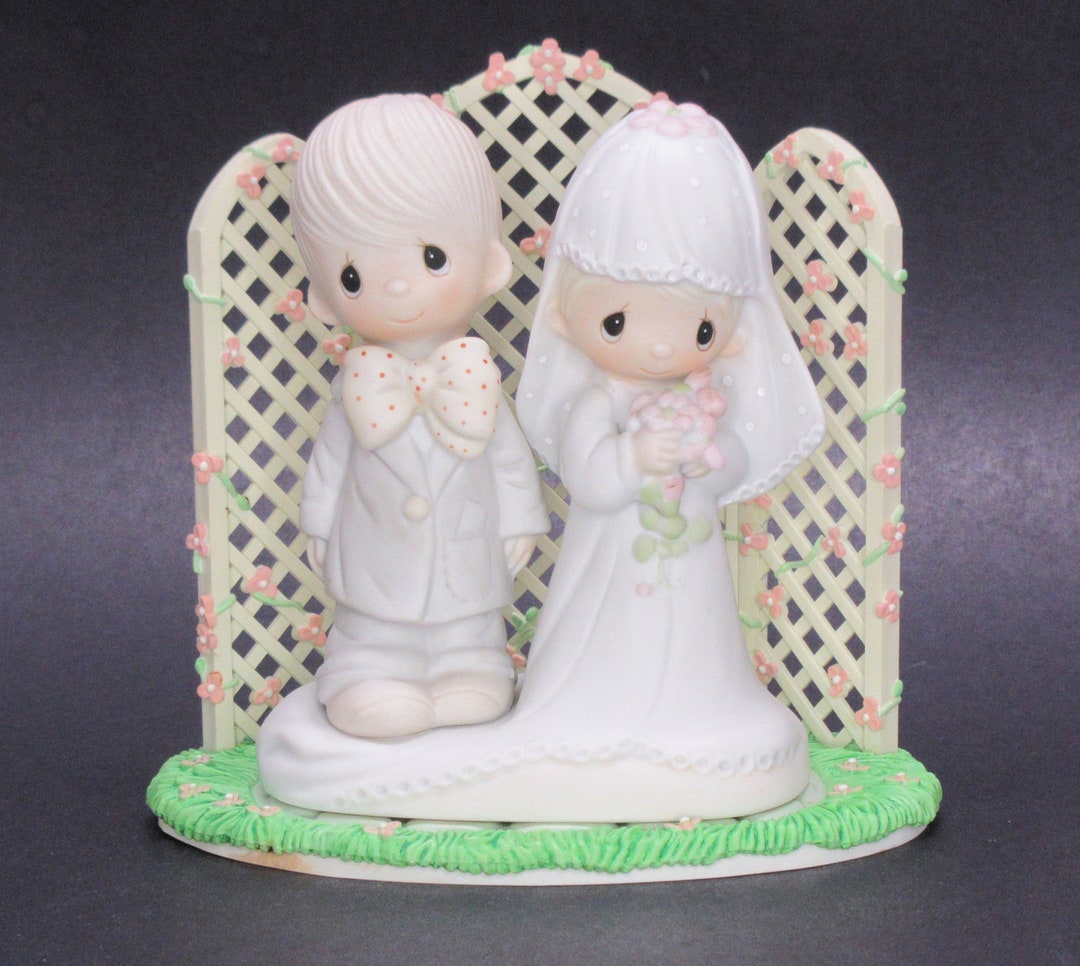 Precious Moments 1979 Bride and Groom Figurine the Lord Bless You and ...