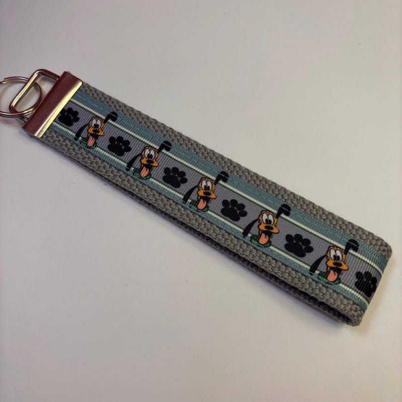 Key Chain Pluto - Etsy