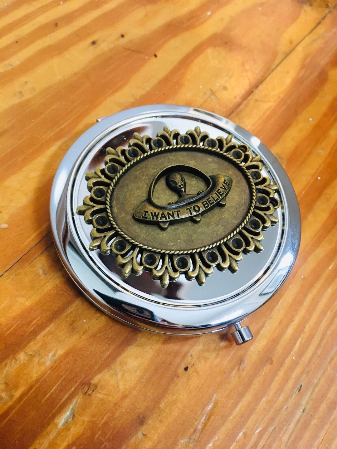 I Want to Believe Compact Mirror - Alien Aliens UFO - Make up ...