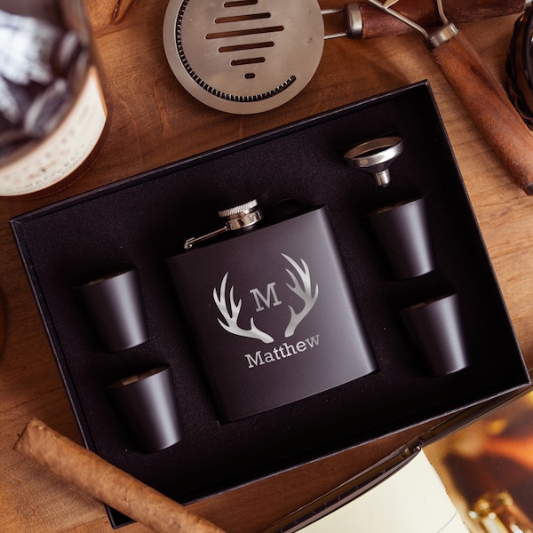 Engraved Flask Set - Etsy