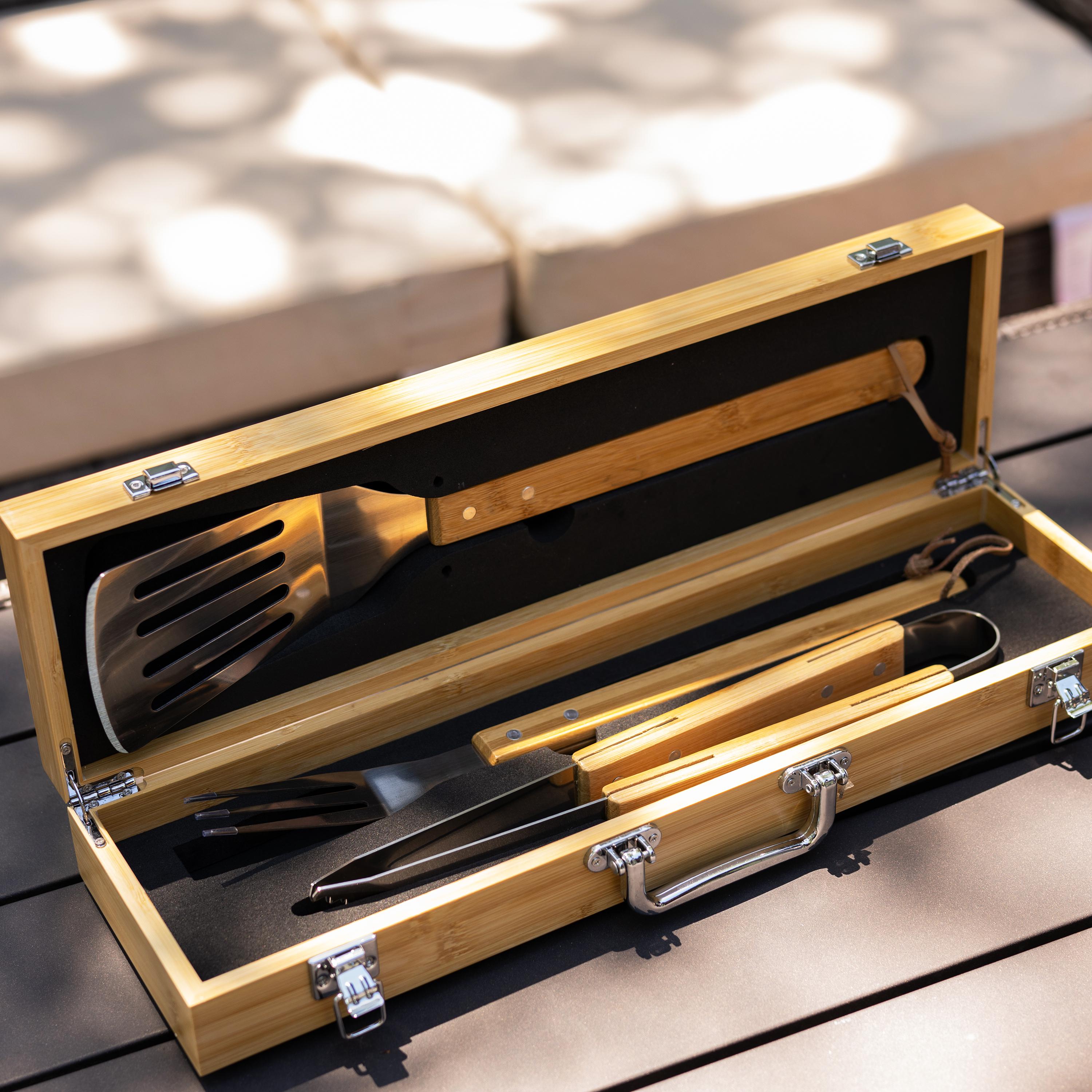 Personalized BBQ Set, Housewarming Gift, Engraved Grilling Tools ...