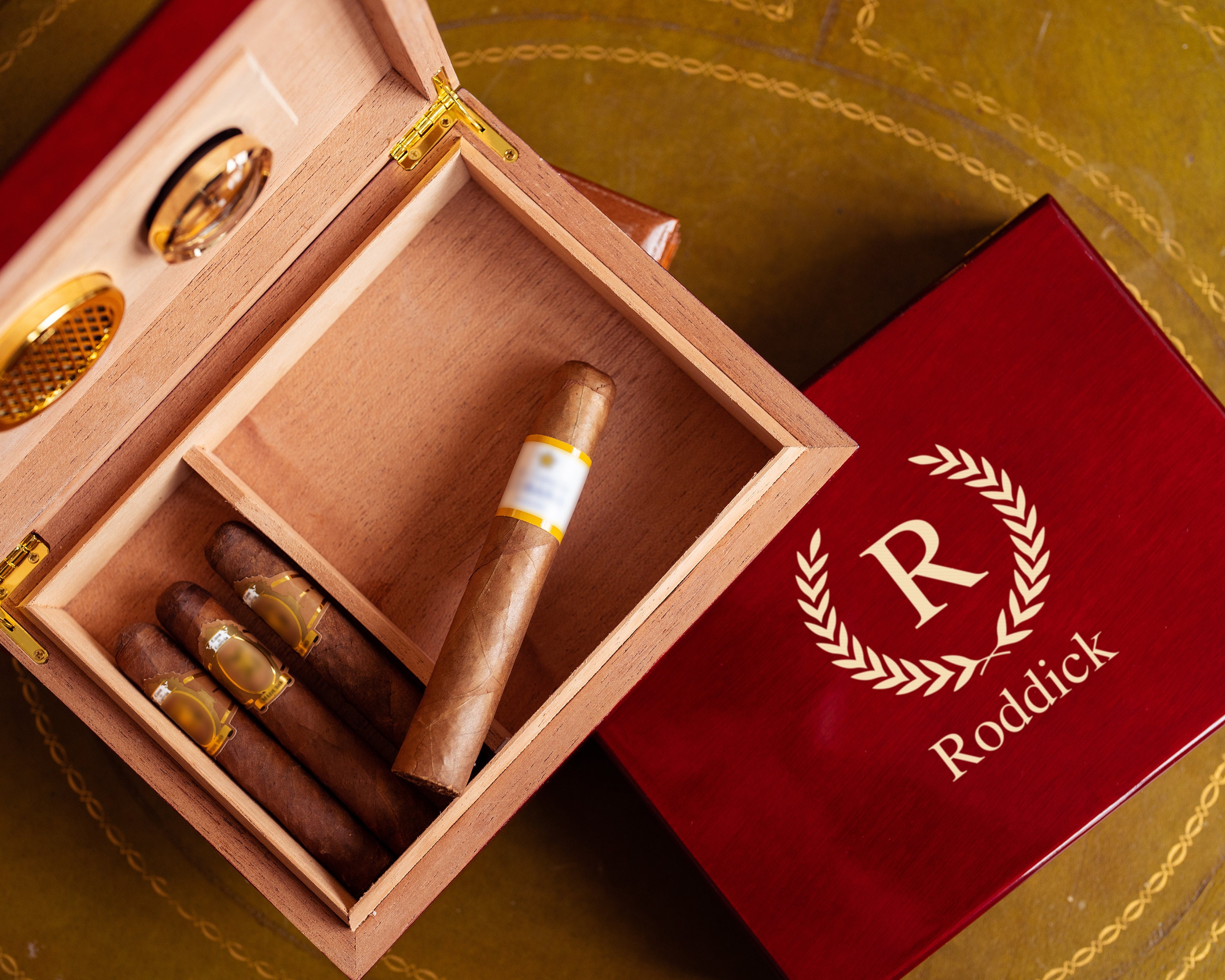 Custom Cigar Humidor, Rosewood Finish, Personalized Gift for Him - Etsy
