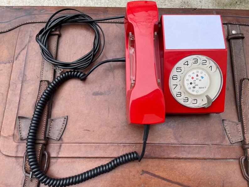 Retro Red ISKRA Telephone: Vintage 1980s Space Age Phone - Etsy