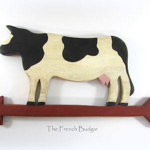 Large Vintage Rustic Barn Yard Wooden Arrow With Black and White Cow ...