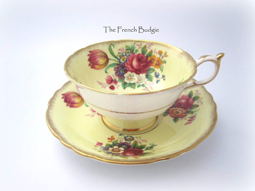 Paragon Double Warrant Butter Yellow Vintage Teacup With Loads of ...
