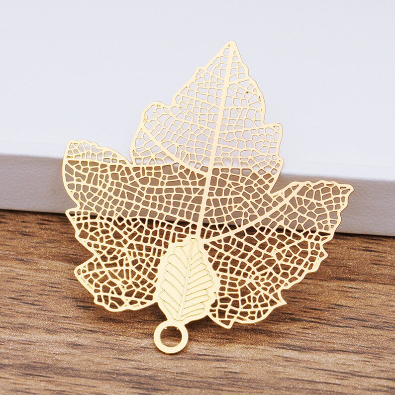 Filigree Findings 10pcs 38x43mm Filigree Leaf Pendant Maple - Etsy