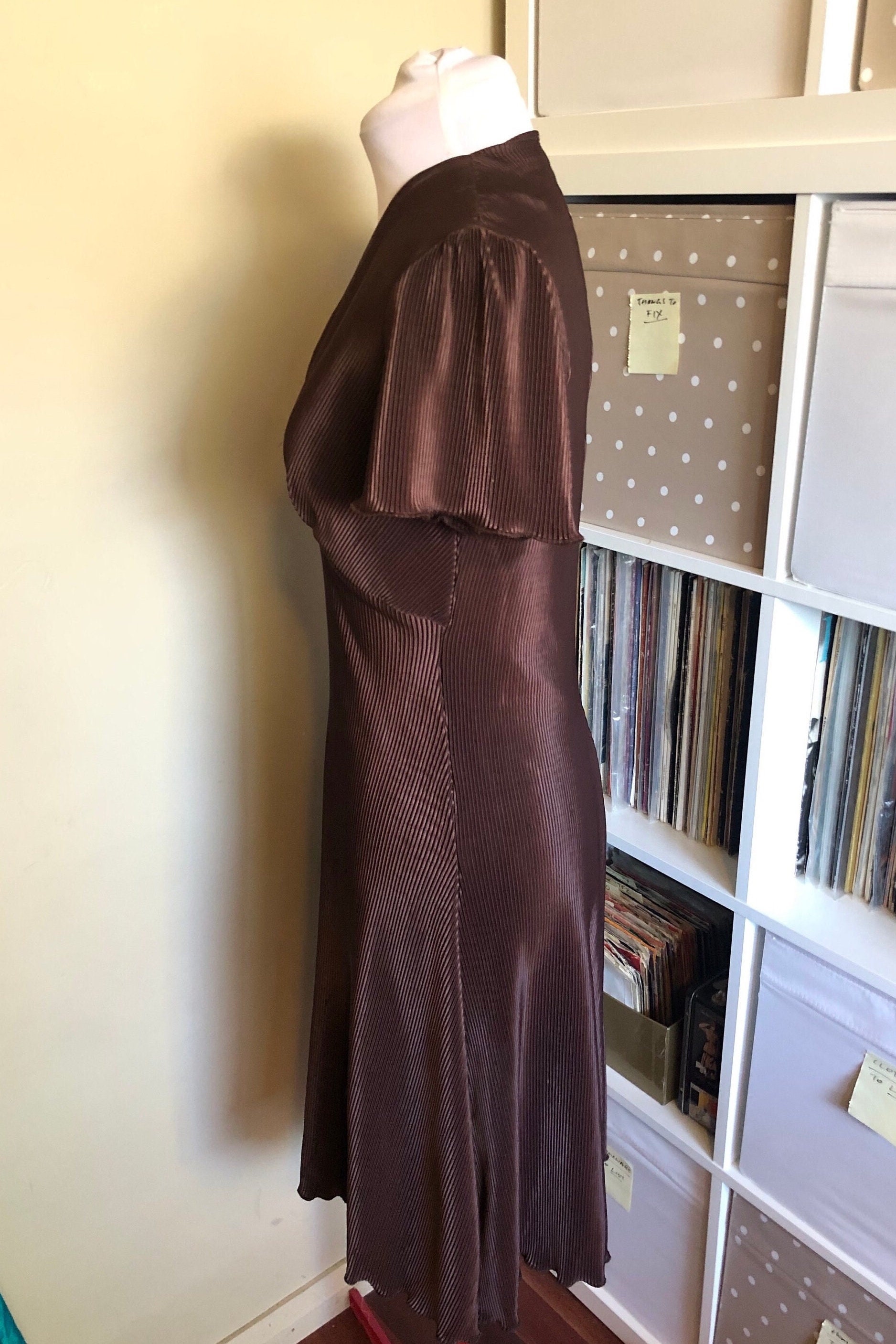Reproduction 1940s Mini Pleat Fabric Brown A-line Dress 33-35 Bust ...