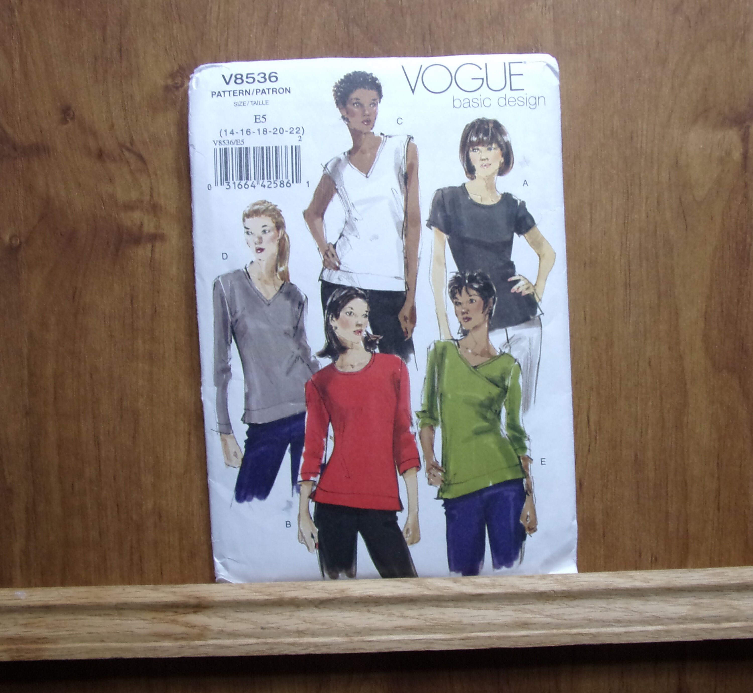 Vogue 8536, Summer Blouse, Vogue 8248 Tops, Petites, Vogue 9901, Suit ...