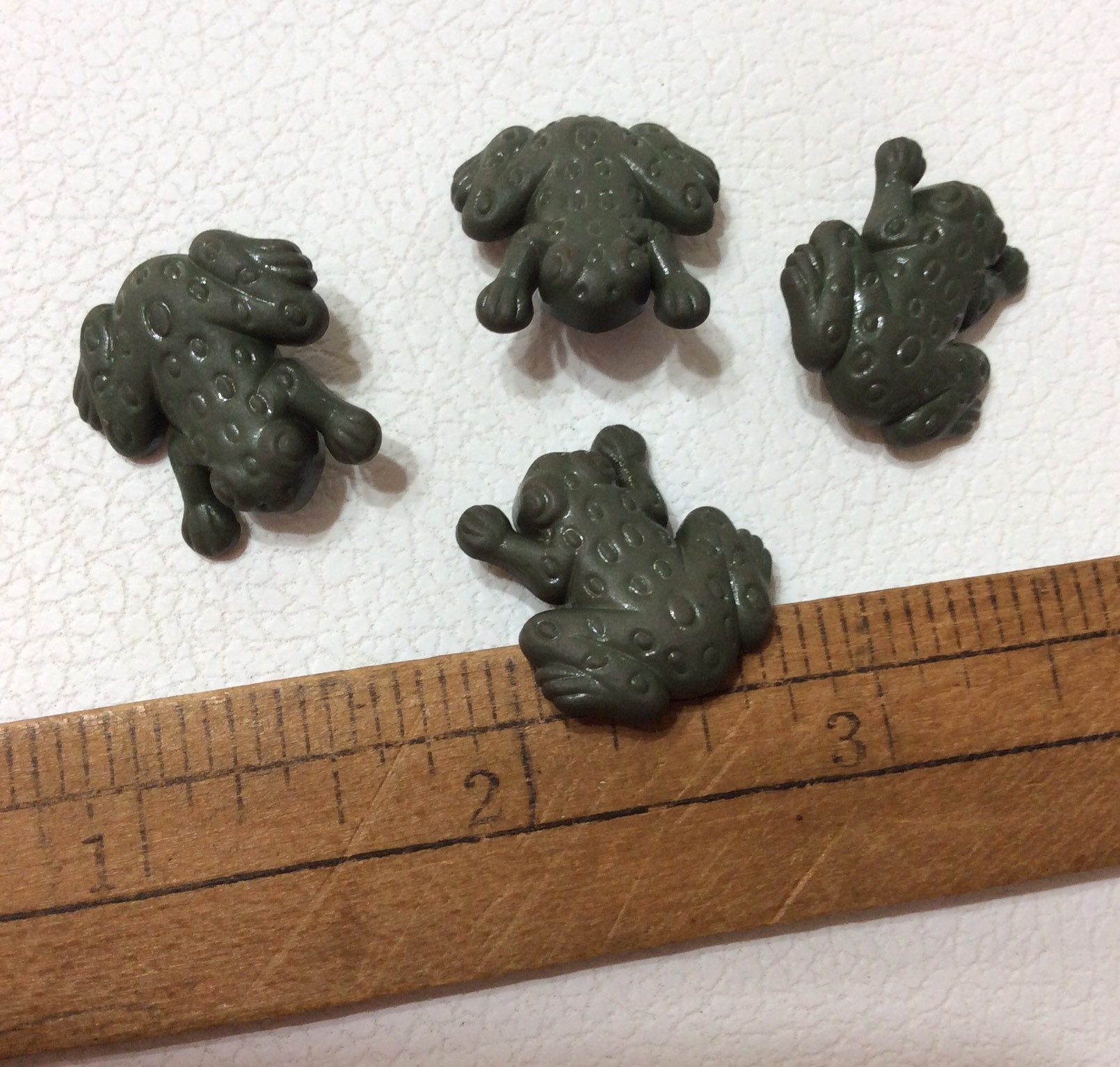 Four Dark Green Frog Toad Plastic Buttons With a Glossy Finish Shank ...