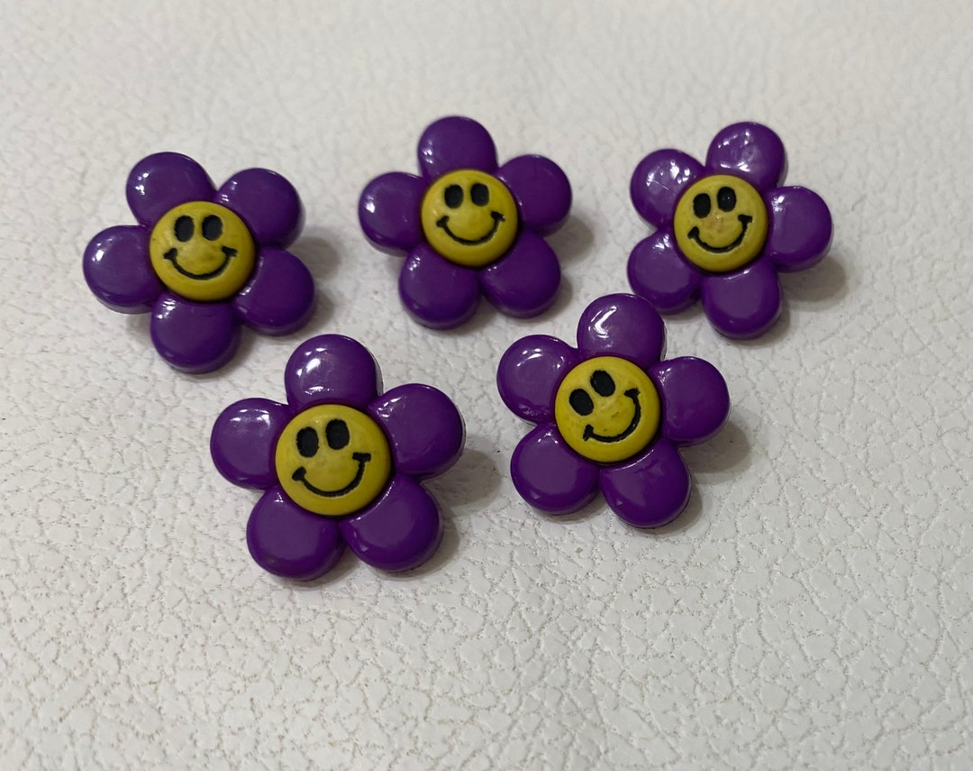 Set of Five Purple Flower Buttons With Smiley Face Centers - BT1177 - Etsy