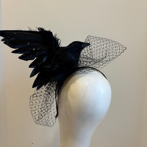 Black Fascinator- Crow With Veil- -raven Bird Headband- Halloween - Etsy