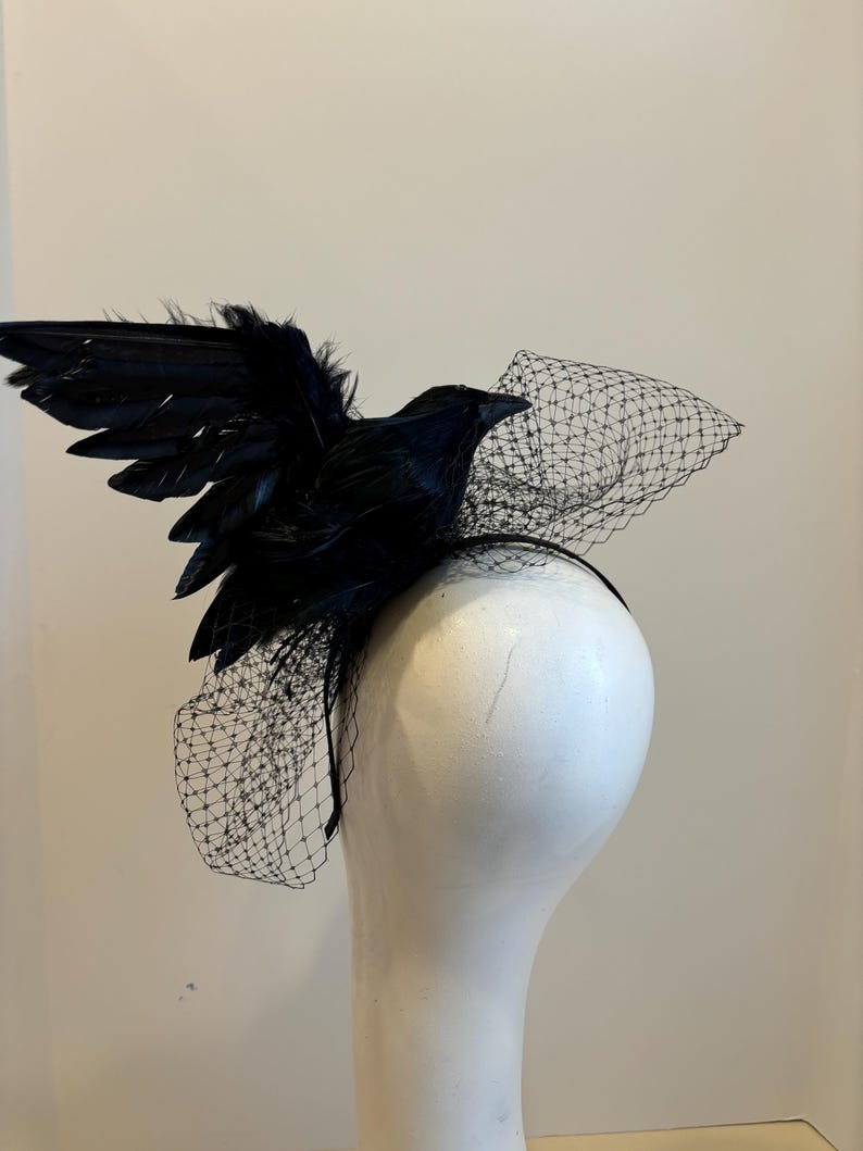 Black Fascinator- Crow With Veil- -raven Bird Headband- Halloween - Etsy