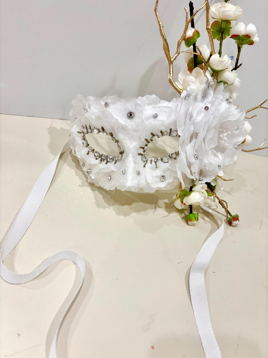 White Flower Masquerade Mask: Rhinestone Mardi Gras Ball - Etsy