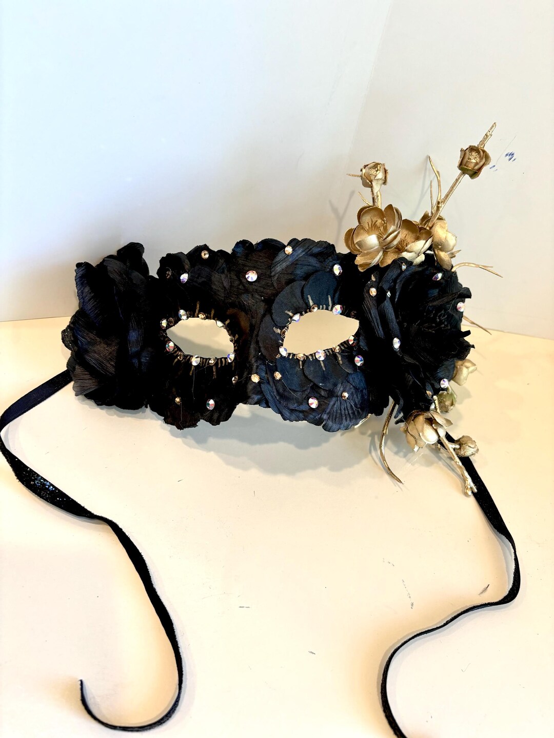 Masquerade Mask Black and White Ball Flower Mask Mardi Gras New Years ...