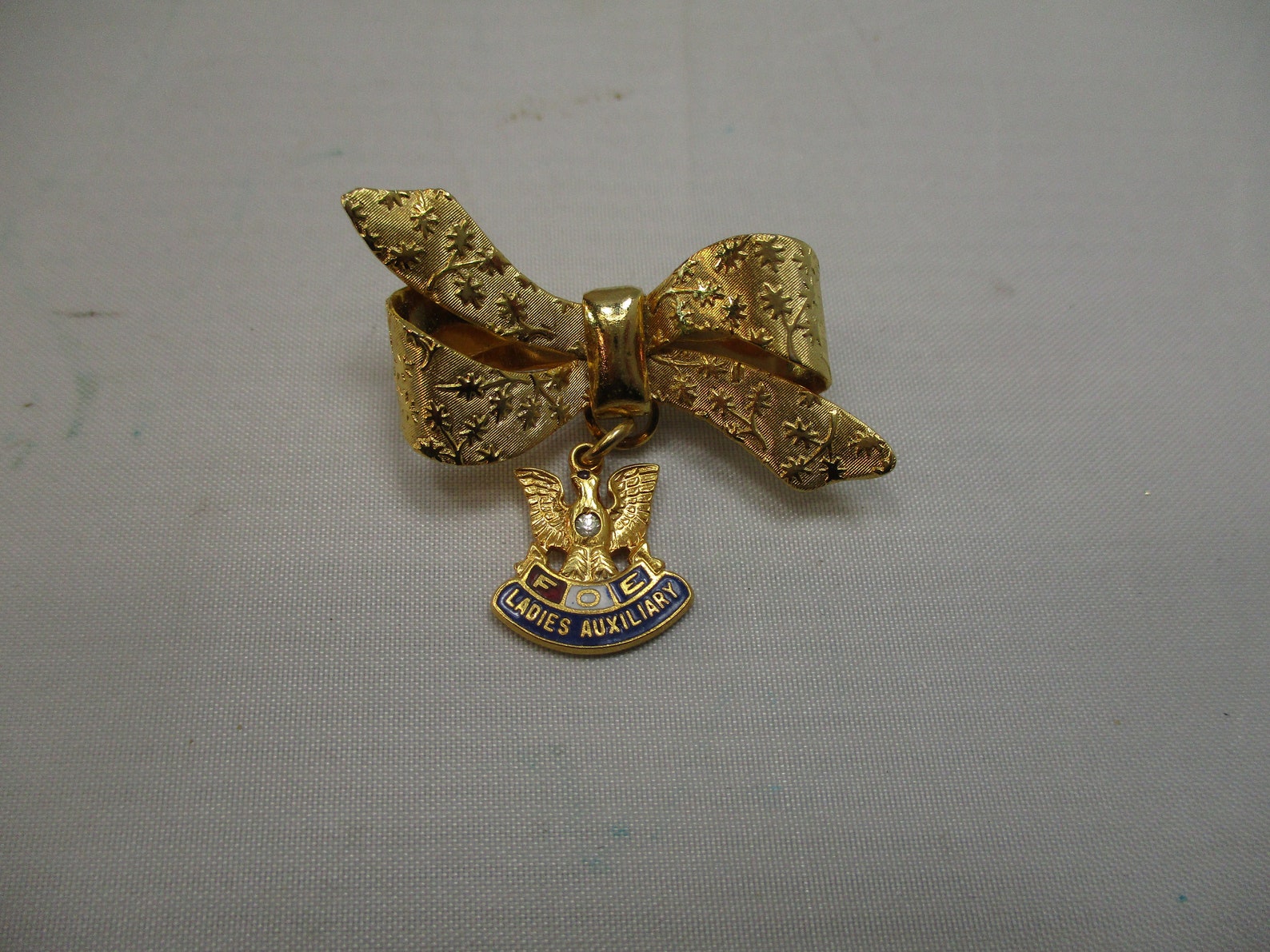 VTG FOE Ladies Auxiliary Bow Brooch Pin Gold Tone Eagle W/diamond - Etsy