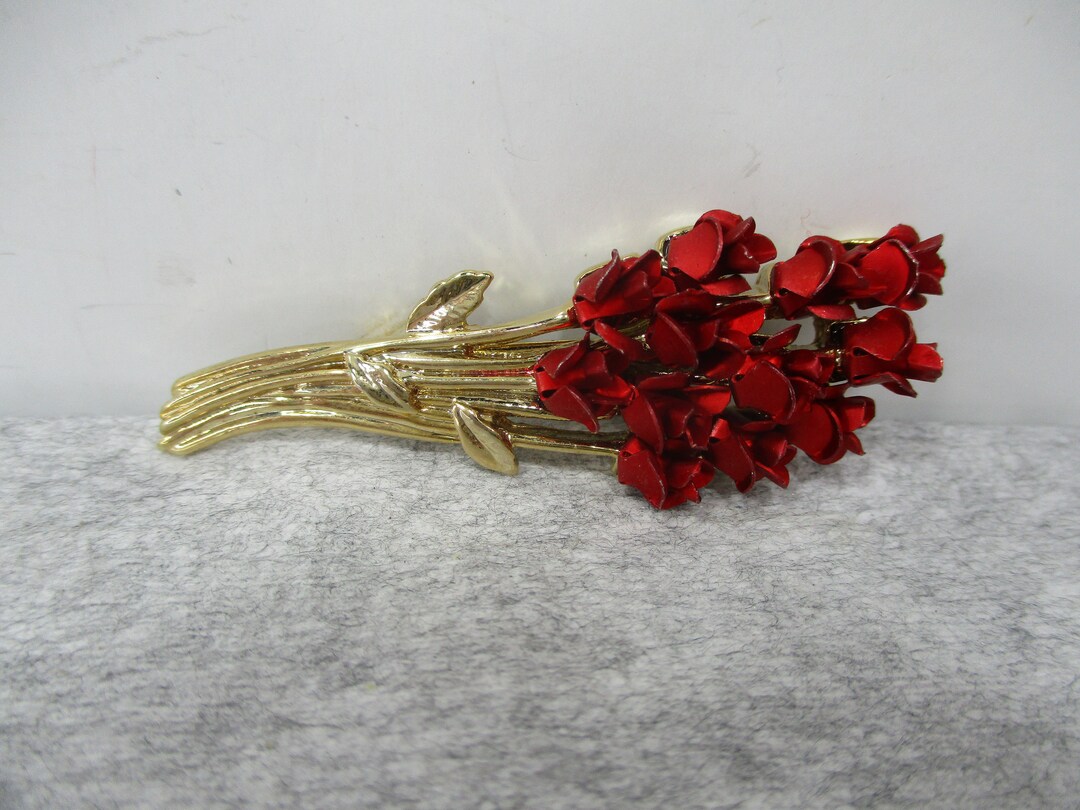 Vintage Avon DM @ 97 Red Rose Bouquet Brooch Pin Flowers Roses Gold ...