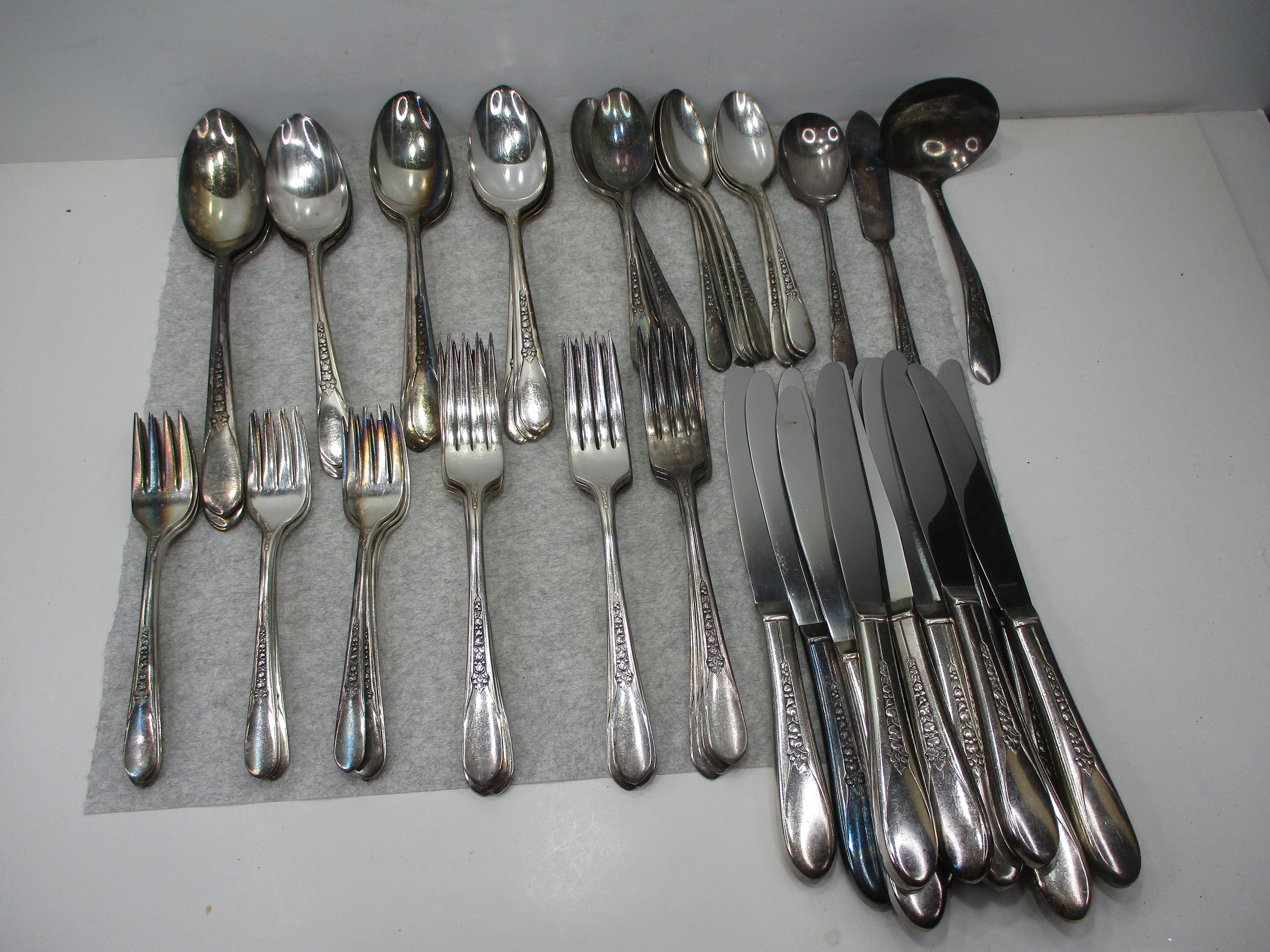 Wm Rogers Mfg Co Priscilla Lady Ann Dinner Set Spoons Forks Etc 1940's Flatware - Etsy