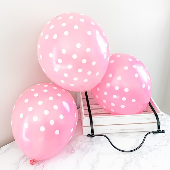 A Polka Dot Bridal Shower Themes