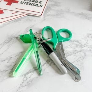 Nurse Keychain Tool Set, RN Medical Gift, Mini Pen, Scissors ...
