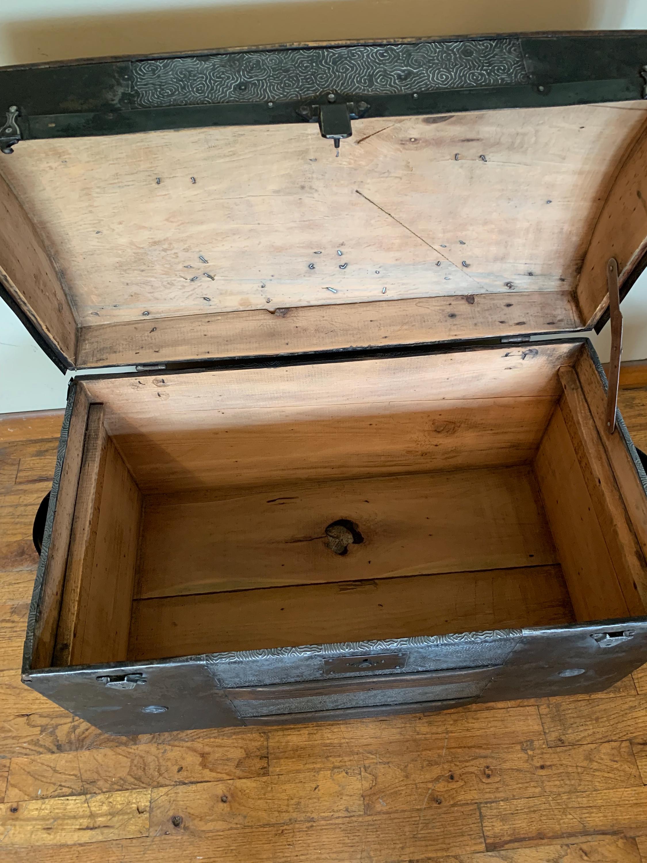 Antique Steamer Trunk Chest RARE Steam Trunk Storage Chest Antique ...