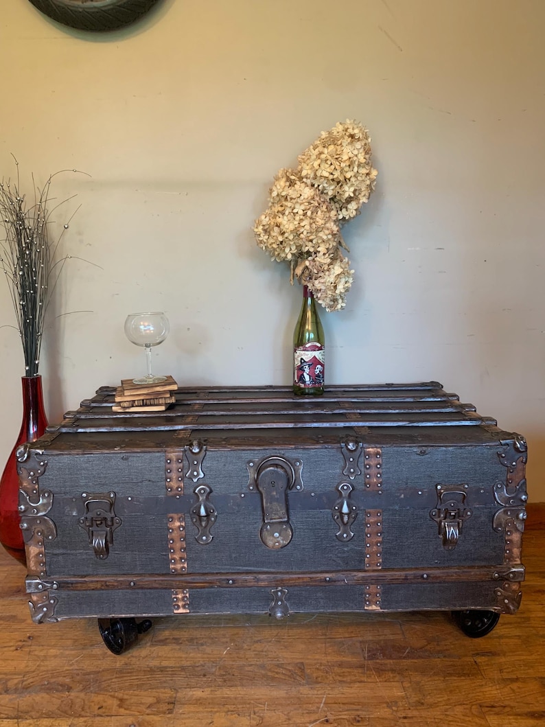 Steamer Trunk Coffee Table Antique Travel Trunk, Vintage Trunk, Antique ...