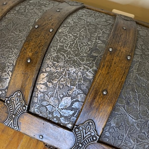 Steamer Trunk Antique Camel Back Trunk Antique Chest Steamer Antique ...