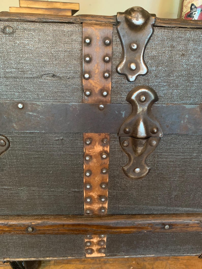 Steamer Trunk Coffee Table Antique Travel Trunk, Vintage Trunk, Antique ...