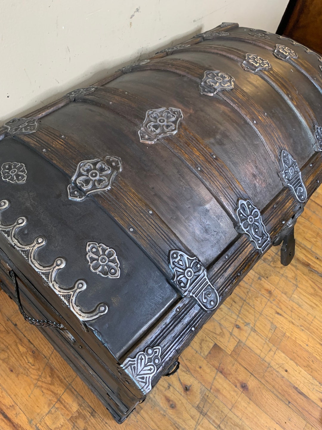 Refinished Antique Steamer Trunk, Large Vintage Chest, Travel Trunk - Etsy