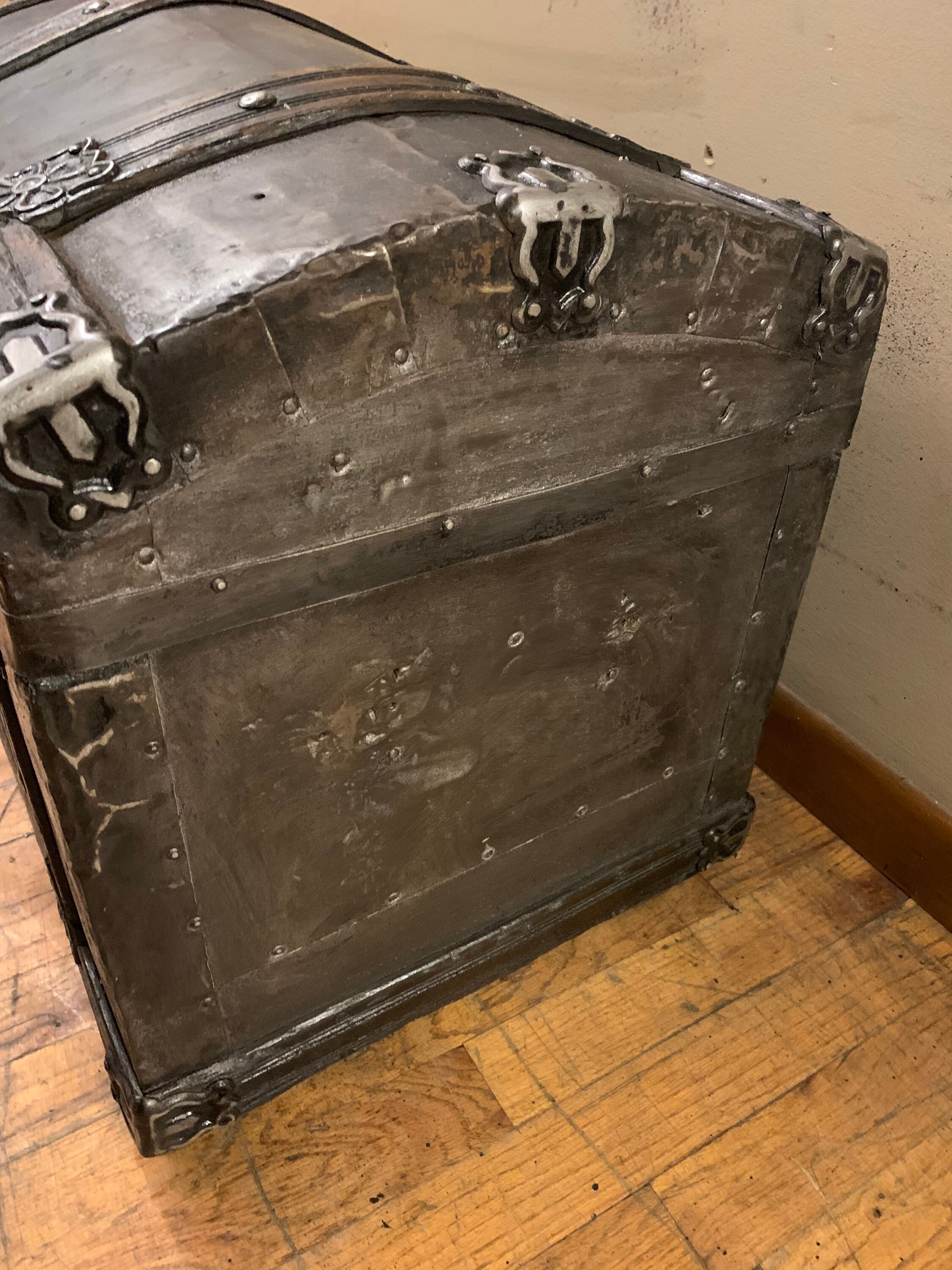 Victorian Steamer Trunk, Dome Top Trunk, Arch Top Trunk - Etsy