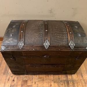 Camelback Trunk - Etsy