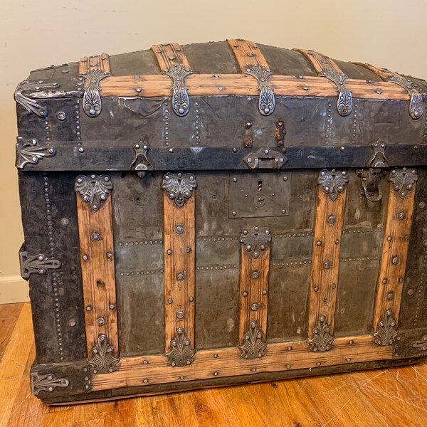 Camelback Trunk - Etsy