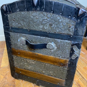 Steamer Trunk Antique Camel Back Trunk Antique Chest Steamer Antique ...