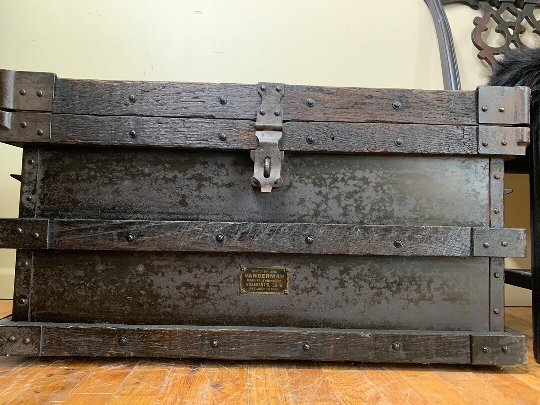 Antique Strongbox Tool Chest Trunk Coffee Table Vintage Tool Trunk ...