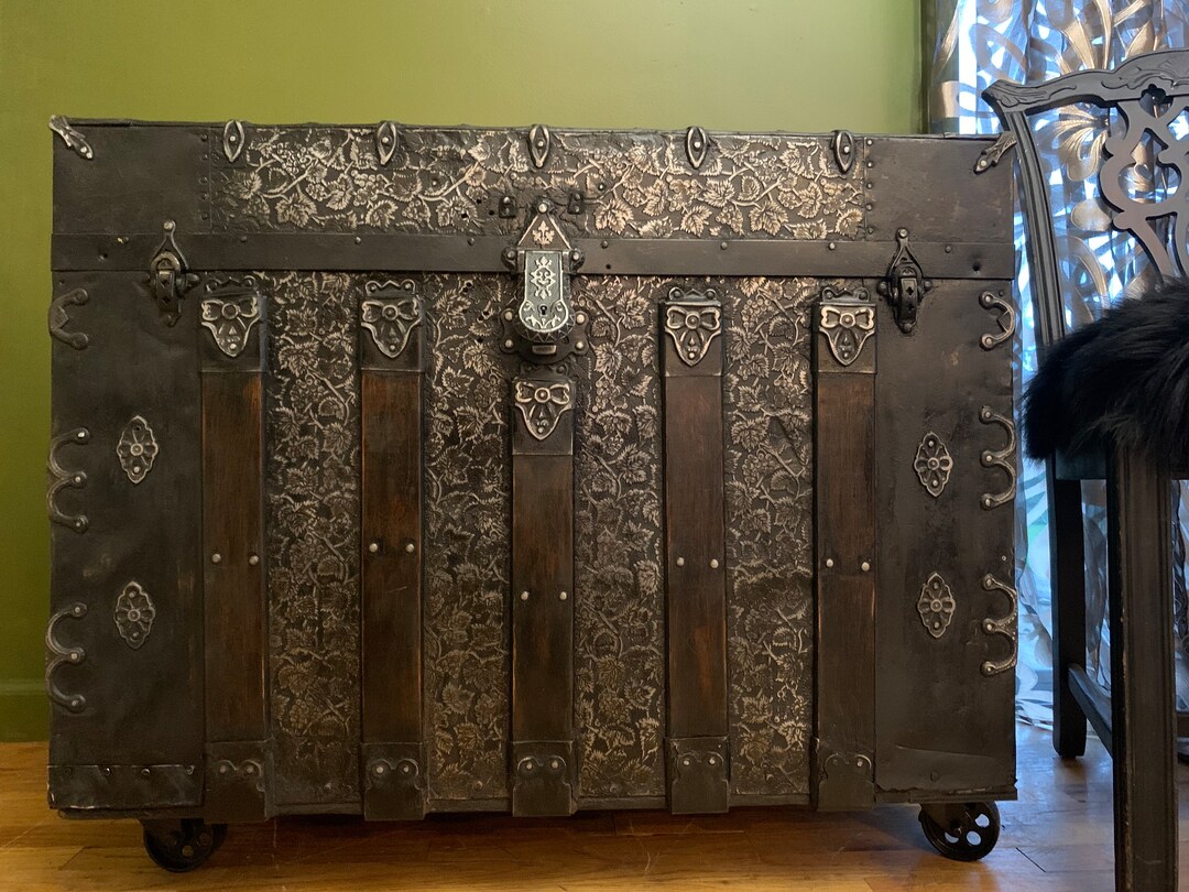 Trunk Antique Steamer Trunk Chest Storage Chest Antique Steamer Chest ...