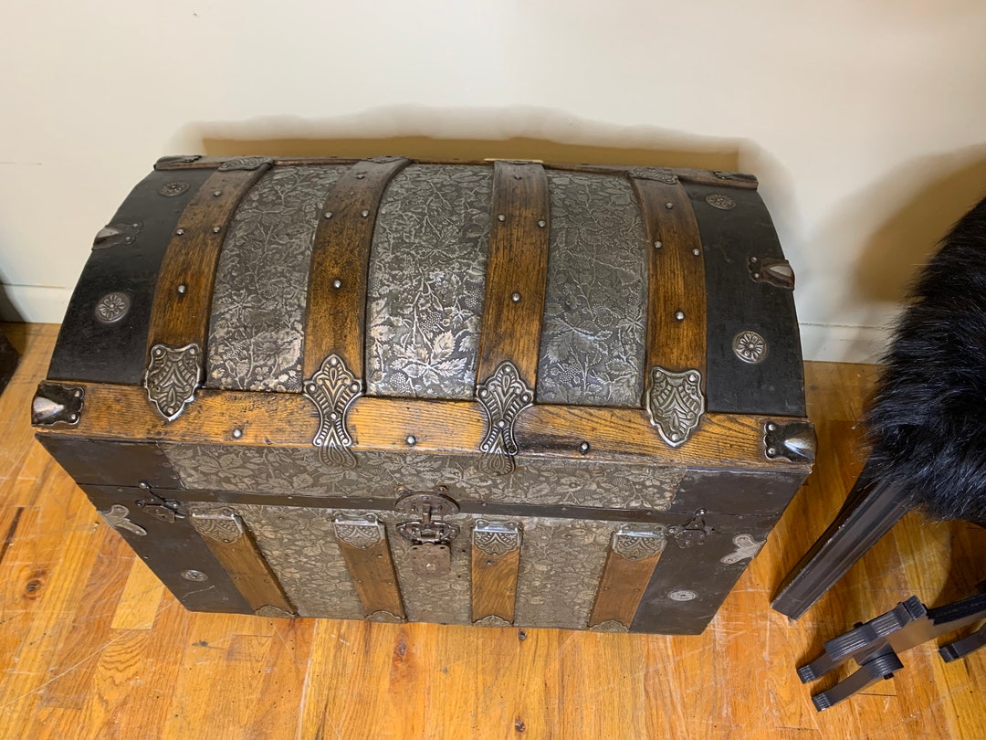 Steamer Trunk Antique Camel Back Trunk Antique Chest Steamer Antique ...
