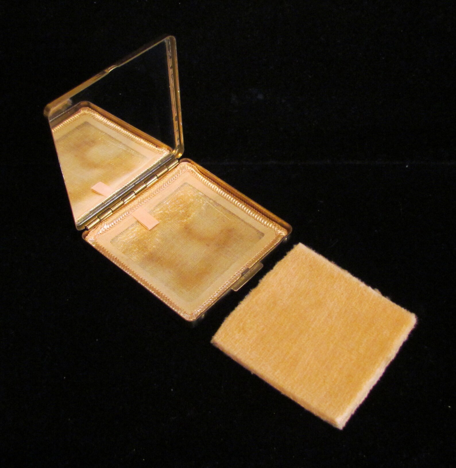 Vintage 1930s Compact Enamel Compact Guilloche Compact Powder Compact ...