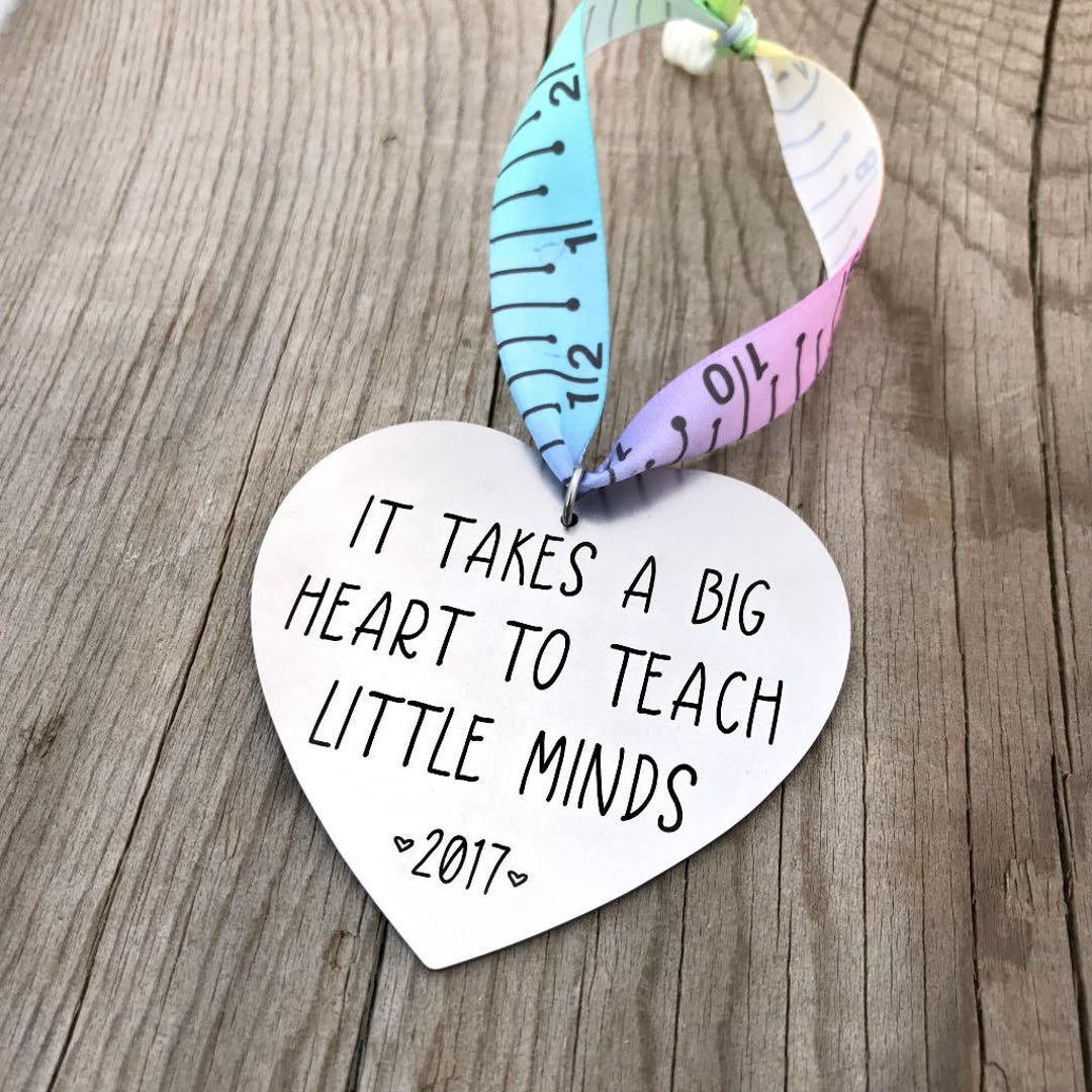 It Takes A Big Heart to Teach Little Minds Ornament Teacher Ornament ...