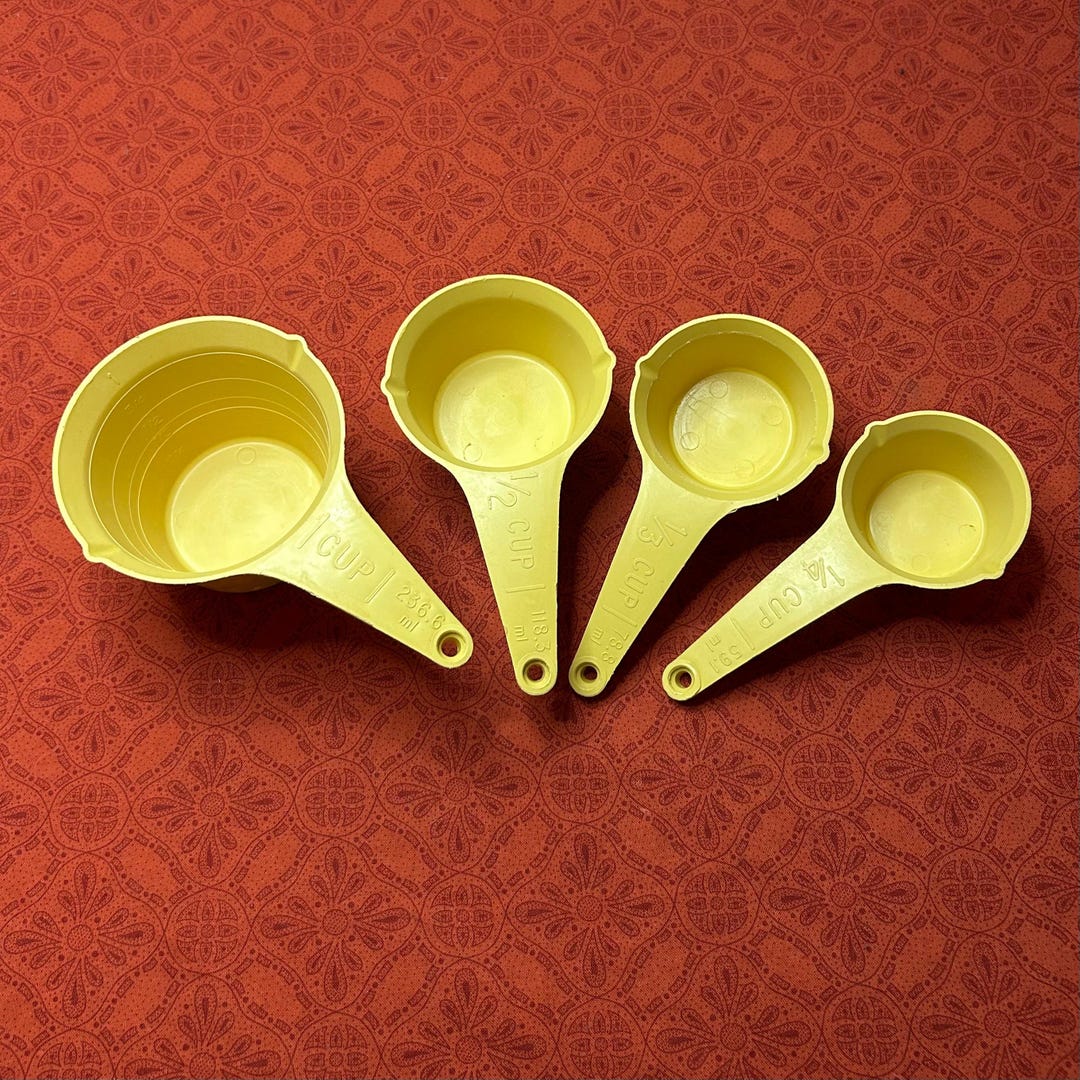 Foley Vintage Harvest Gold Yellow Measuring Cups, Set of 4 - Etsy