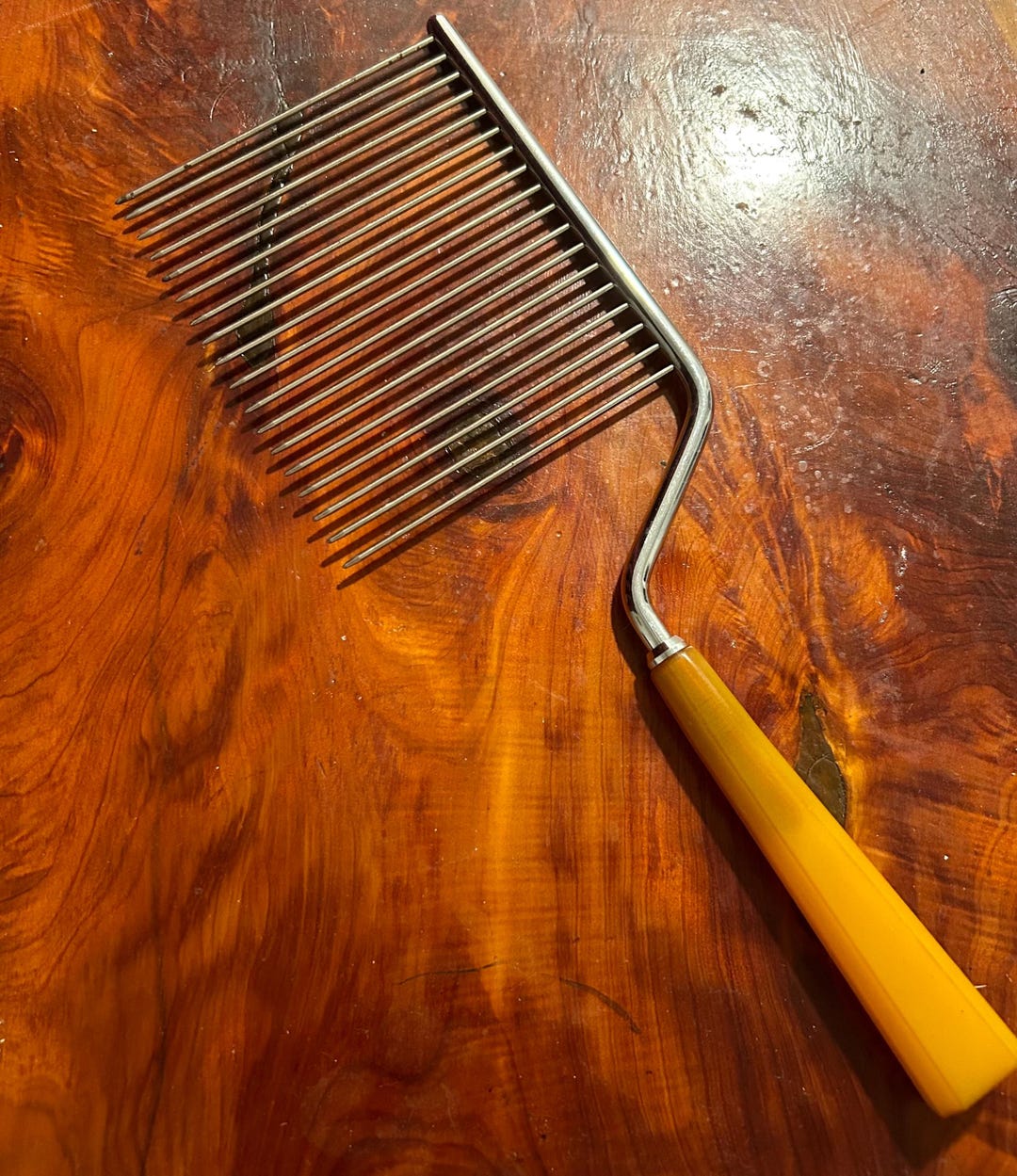 Schneider MCM Vintage Angel Food Cake Breaker Cutter Slicer Yellow ...