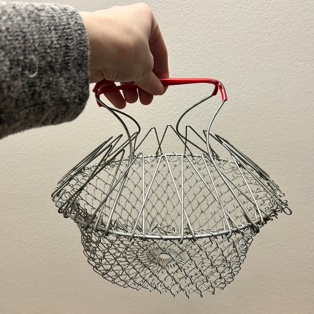 Vintage Collapsible Wire Basket With Red Handles - for Eggs, Fruit ...