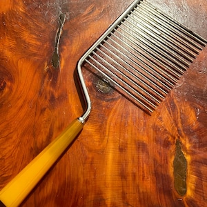 Schneider MCM Vintage Angel Food Cake Breaker Cutter Slicer Yellow ...