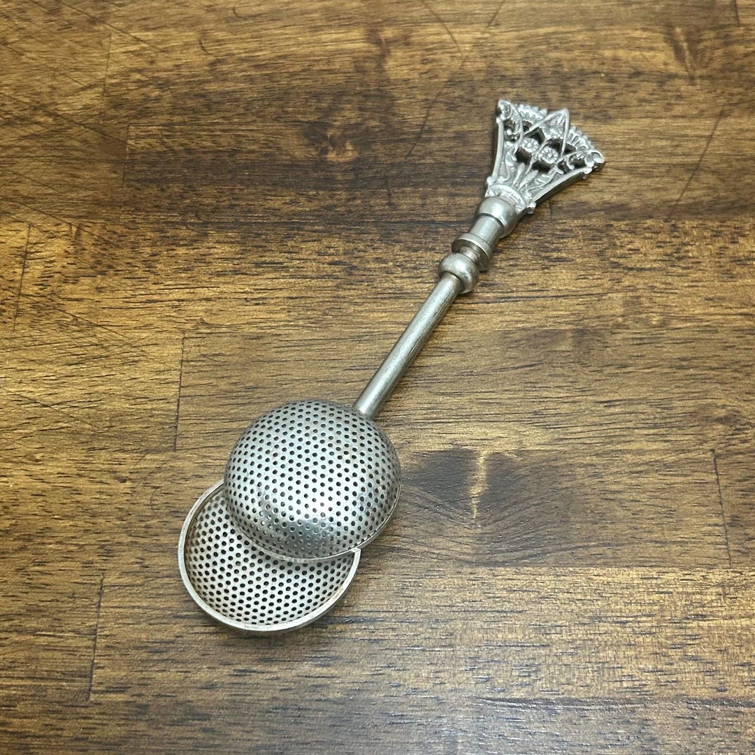 Vintage Ornate Handle Tea Infuser, Decorative Loose Leaf Tea Strainer ...