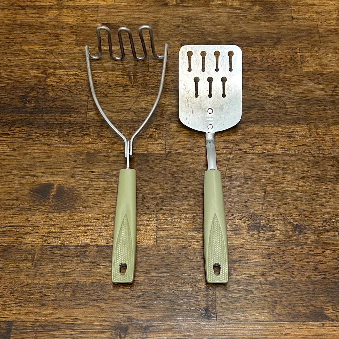 Ekco Vintage Sage Green Slotted Spatula Flipper Turner and Potato ...