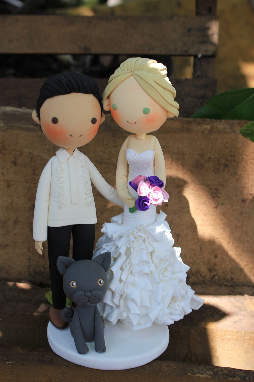 Tall Bride & Short Groom Wedding Cake Topper, Customized Wedding Cake ...
