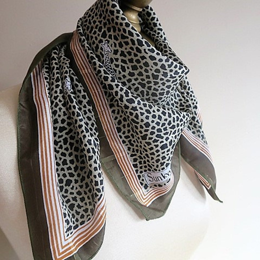 ANIMAL Scarf, GIRAFFE Print, Square Scarves, Printed Headscarf - Etsy ...